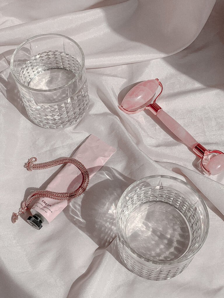 The Clean Girl Aesthetic Explained: A Complete Guide ⋆ The Aesthetic Shop