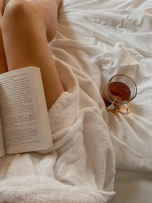 The Clean Girl Aesthetic Explained: A Complete Guide ⋆ The Aesthetic Shop