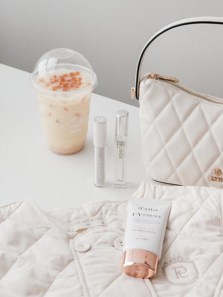 The Clean Girl Aesthetic Explained: A Complete Guide ⋆ The Aesthetic Shop